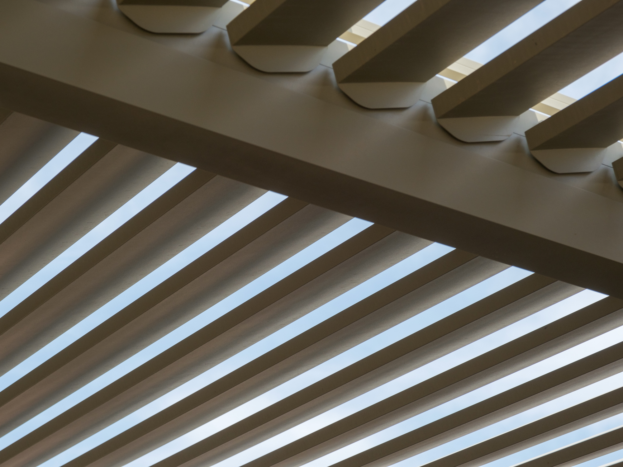 Surf Club Keros | GLM Outdoor Solutions | GLM | Pergolas & Outdoor ...